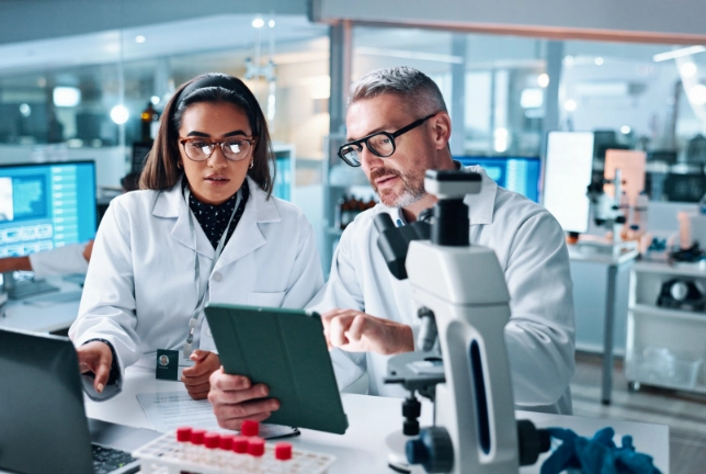 Digital Transformation in Pharma and Life Sciences Industry | Rialtes